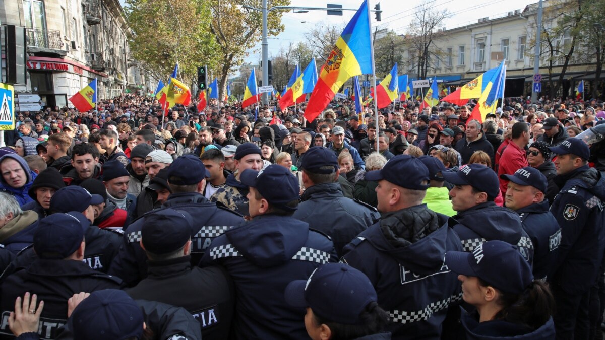 Толкова силно искат властта Могат ли проруските протести в Молдова