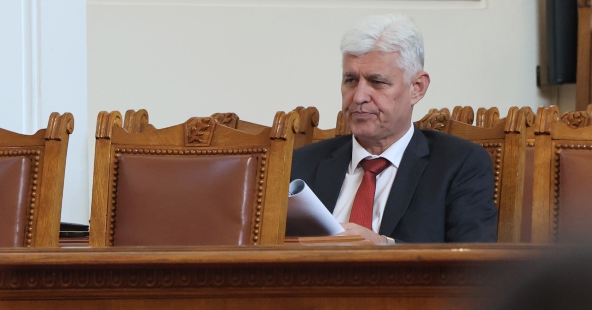 Парламентът реши България купува от САЩ още 8 изтребителя F 16