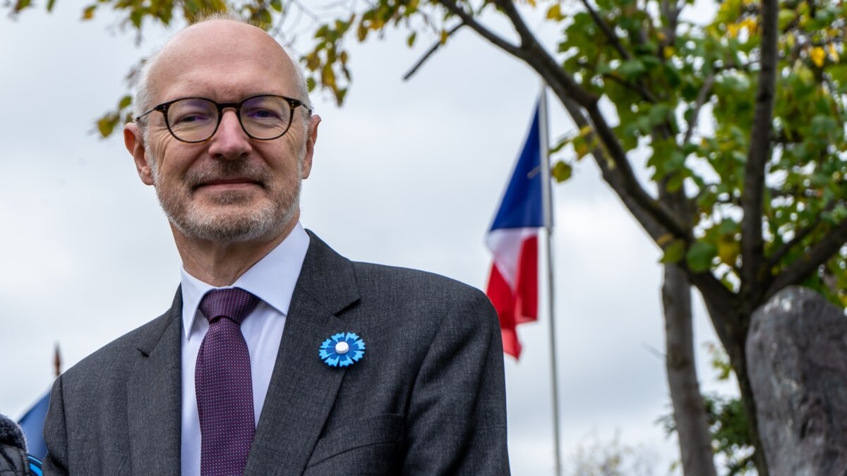 Ambasadori francez: Përkrahim vizat, por ka ca çështje për t'u diskutuar