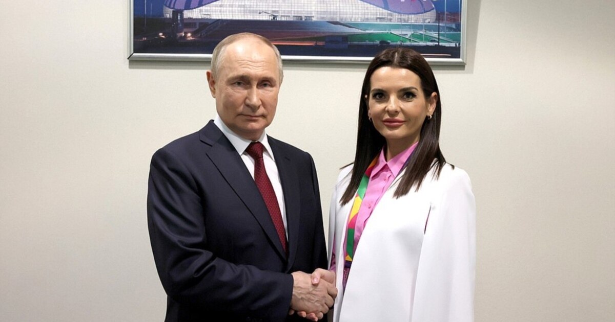 Путин пообщался с главой Гагаузии в Сочи. Она пожаловалась на притеснения