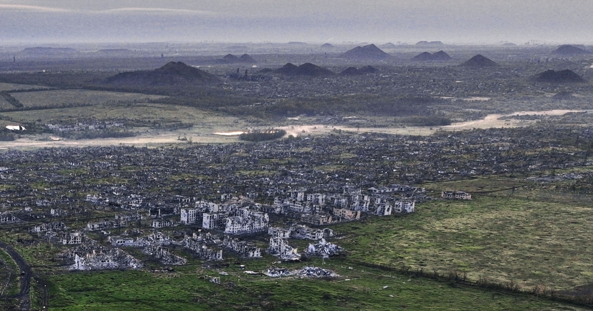 Киев отхвърли твърденията на Москва че Русия е превзела стратегическия град Мариинка