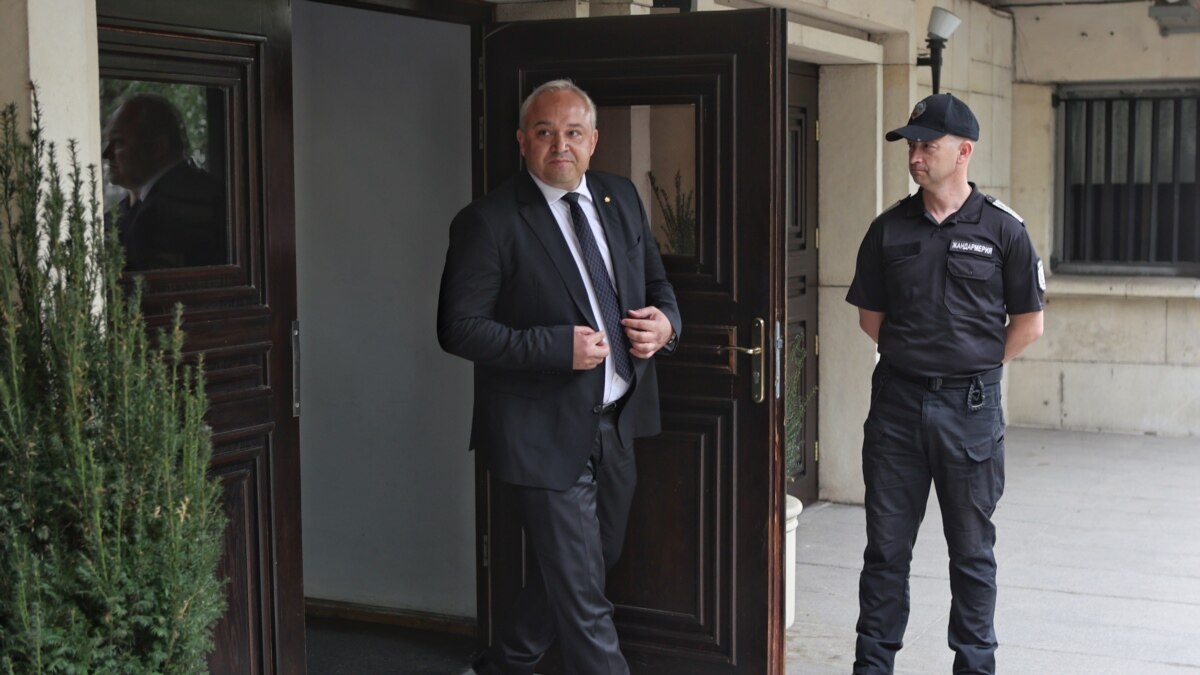 Демерджиев поиска обяснение от политици и магистрати за убийството на