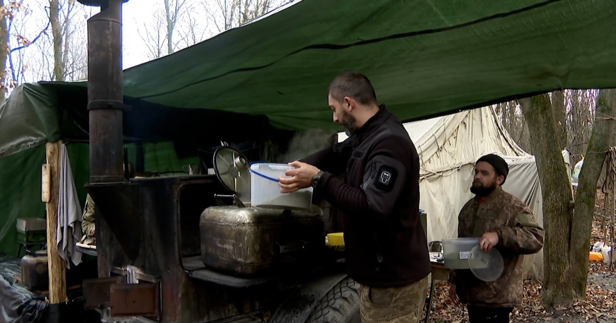 Kuzhinieri i njohur gatuan për trupat teksa lufton me minjtë në ...