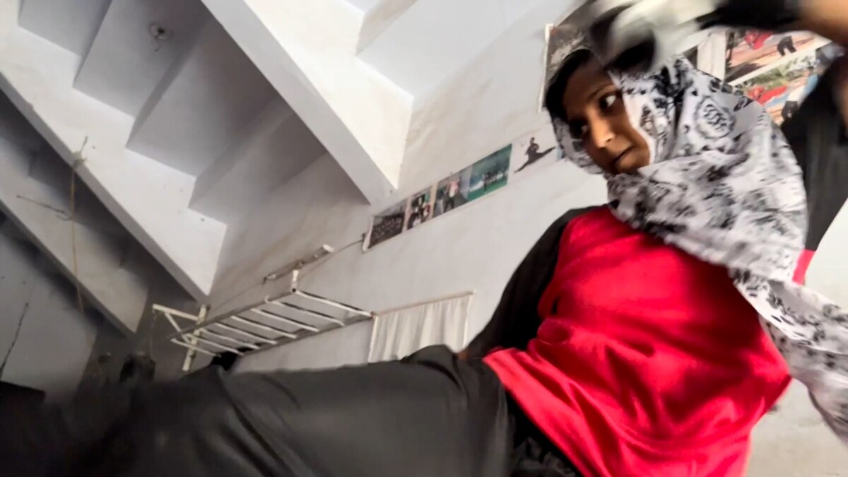 The Pakistani Woman Ditching Her Burqa For The Boxing Ring
