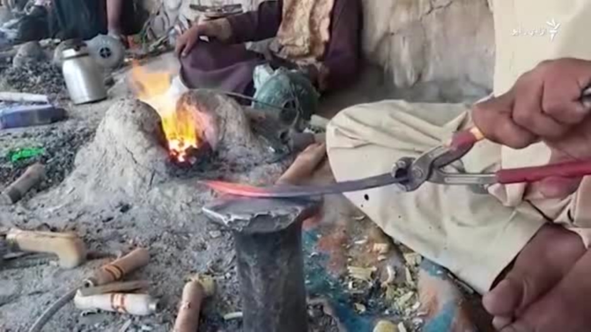 په فراه کې د لَو او لور فصل ؛ پښان وايي بازار یې تود شوی