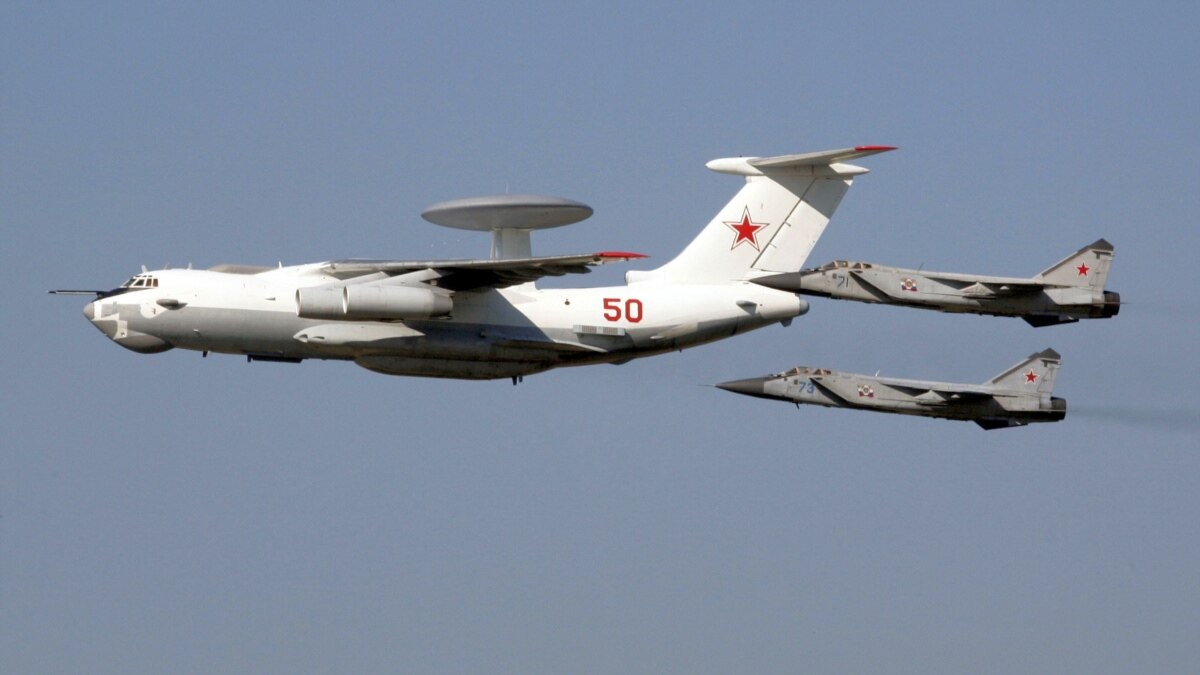 Ucraina susține că a doborât un avion rusesc de spionaj. Ar fi al ...