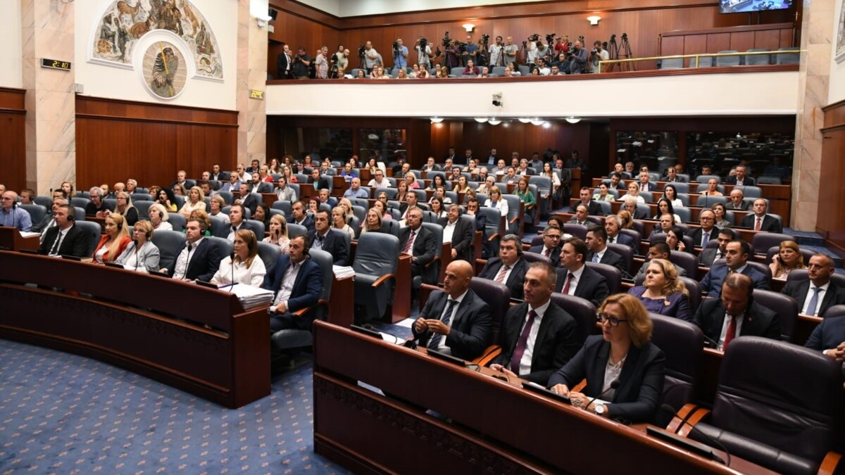 Амнестијата и интерпелацијата на Јовески на собраниска седница