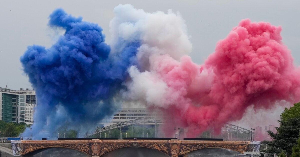 Spektakël në Paris në nisje të Olimpiadës