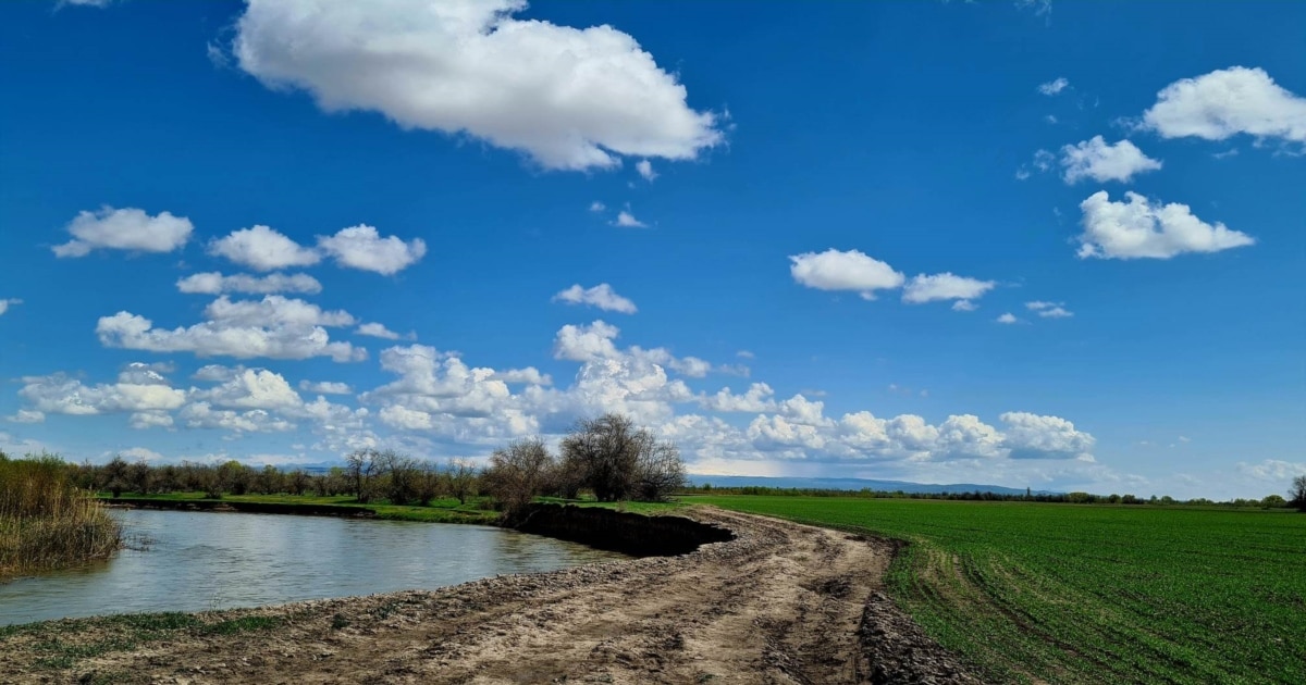 Курултайда кыргыз-казак чек арасындагы Чүй дарыясынын жээги кемирилип ...
