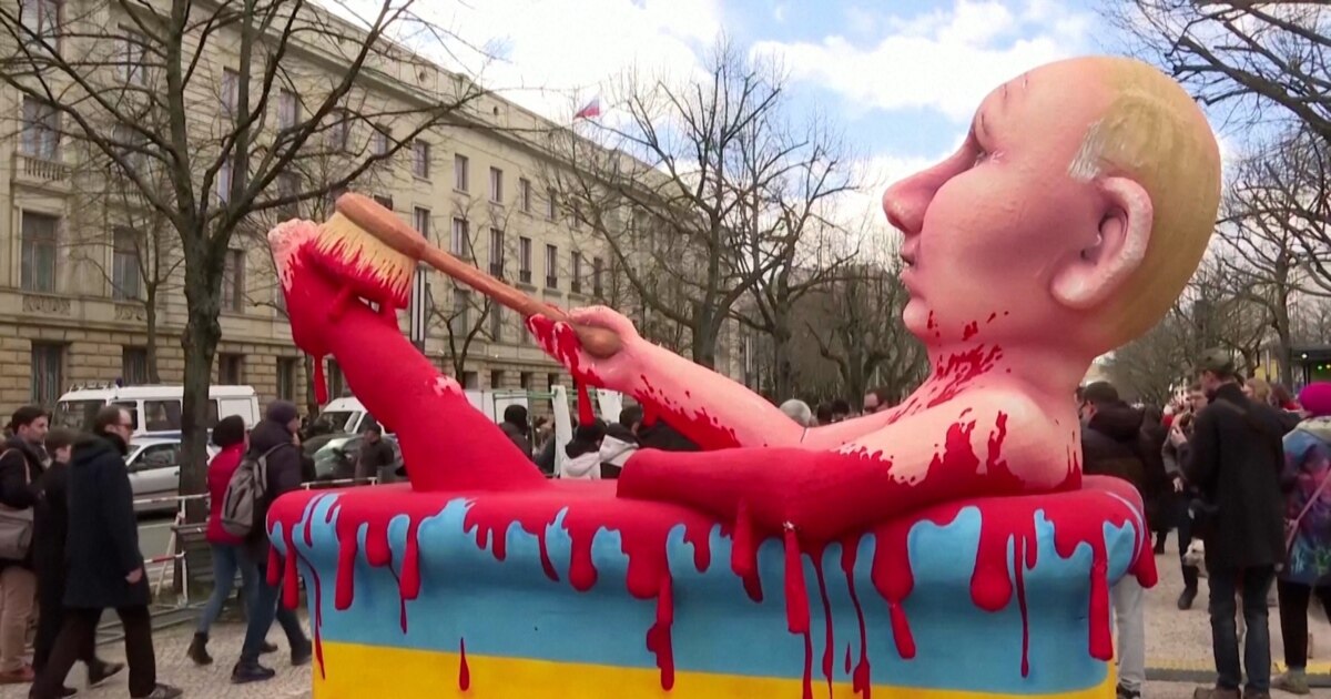 Mii de persoane s-au alăturat „Amiezei împotriva lui Putin”, o idee ...