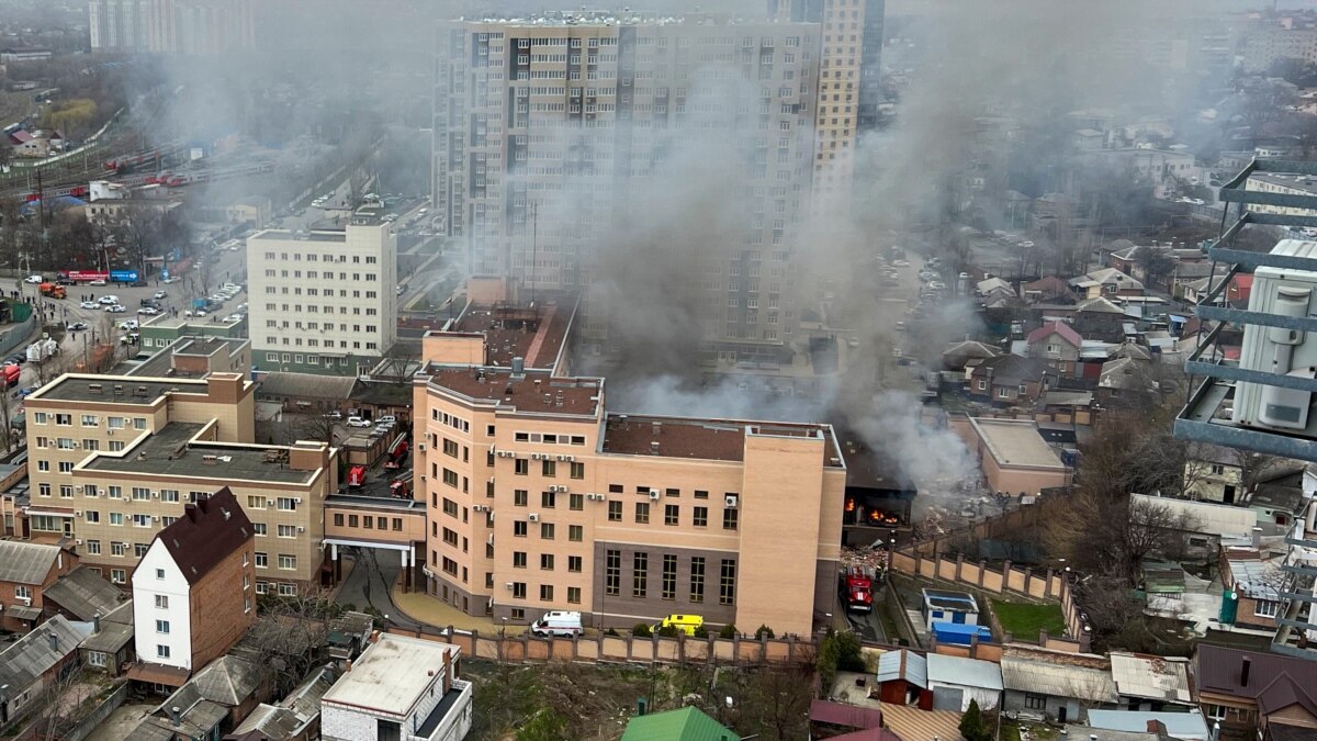 Gori zgrada Federalne službe bezbjednosti Rusije u Rostovu