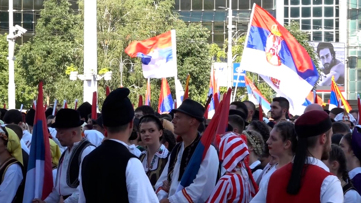 Belgrade Rally Calls For Unity With Bosnian Serbs