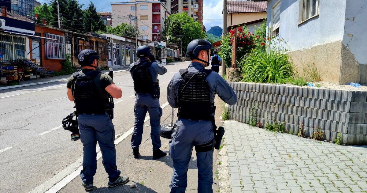 Na poslastičarnicu na severu Kosova koju je posetio ministar policije bačen molotovljev koktel