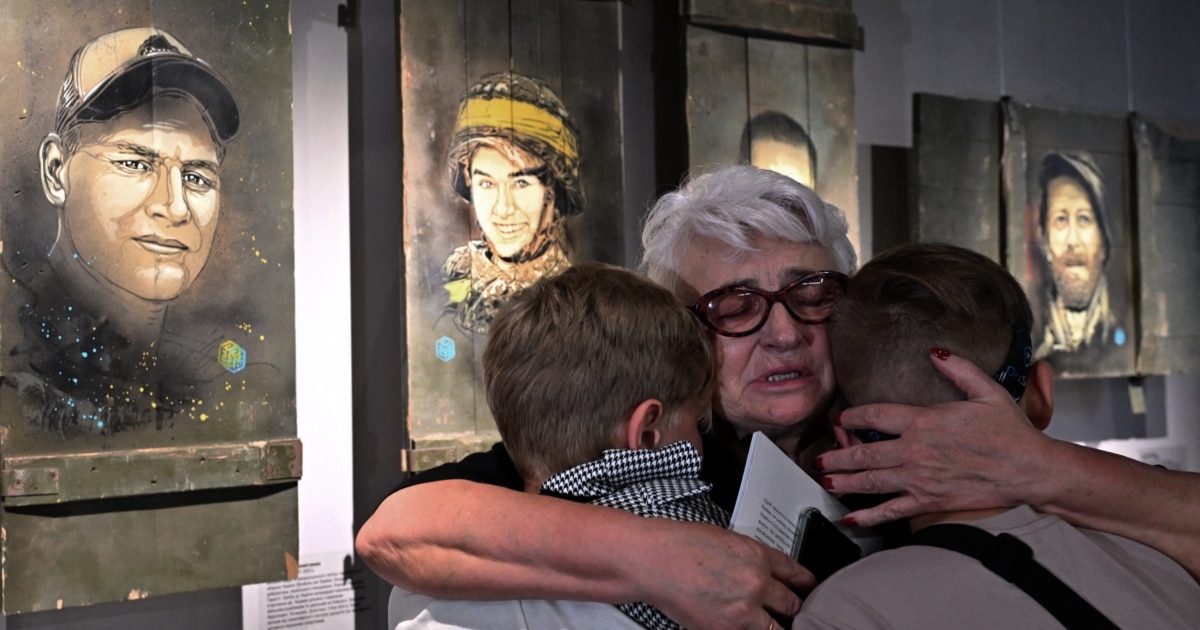 French Artist Memorializes Ukraine's Fallen Soldiers
