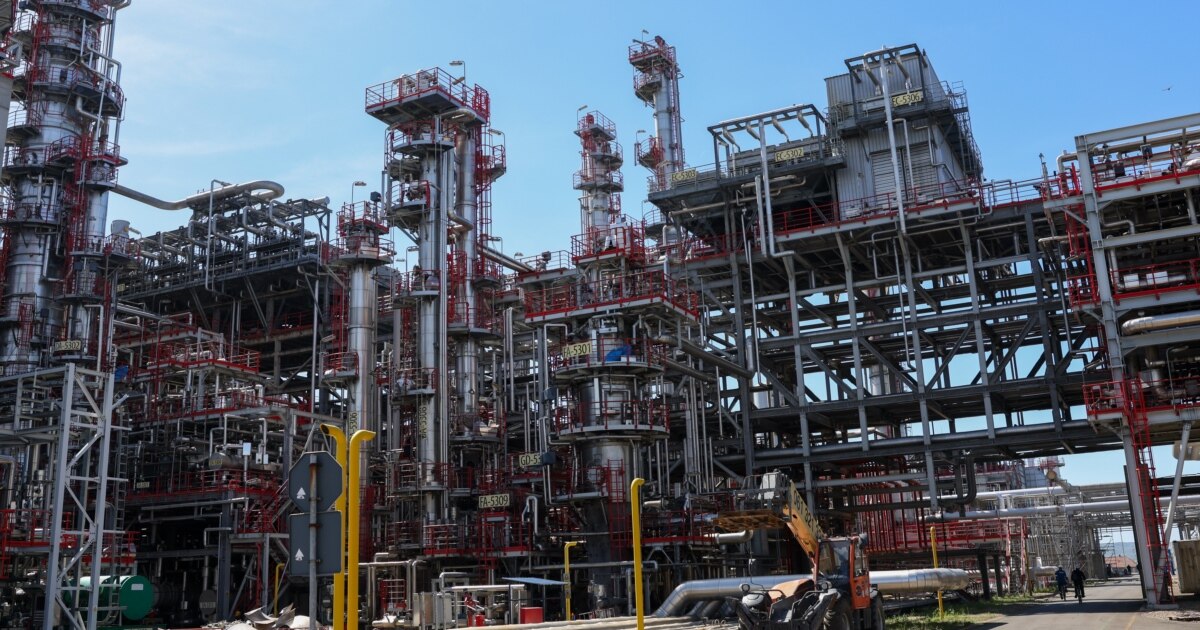 Mogući scenariji ako bi SAD uvele sankcije Naftnoj industriji Srbije