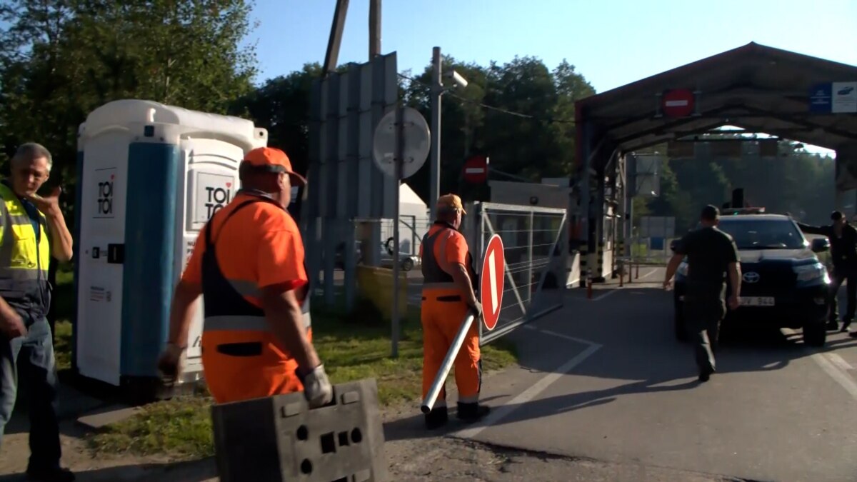Lithuania Closes Two Border Crossings With Belarus