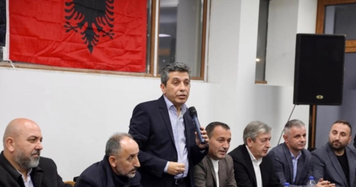 „Огнените“ од ДУИ бараат учество во работната група за уставните измени