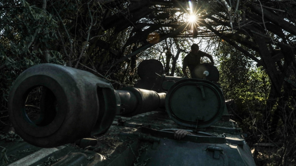 Russian Forces Shell Ukraine's Sumy Region As Kyiv Claims Advances In South