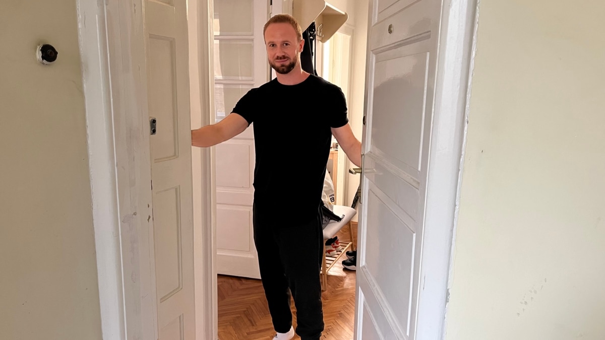 'Spašavam svoj život': Beloruski novinar u kućnom pritvoru u Srbiji