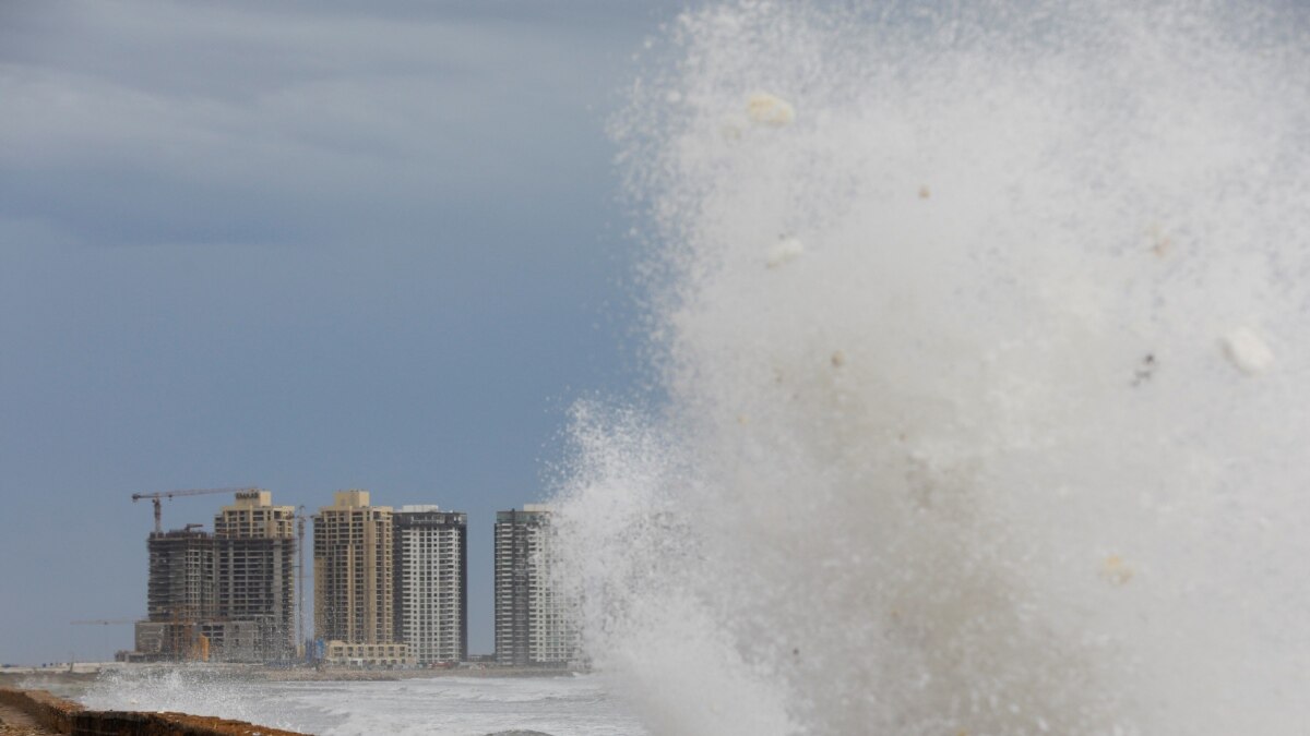 Više od 100.000 evakuisano zbog ciklona u Indiji i Pakistanu