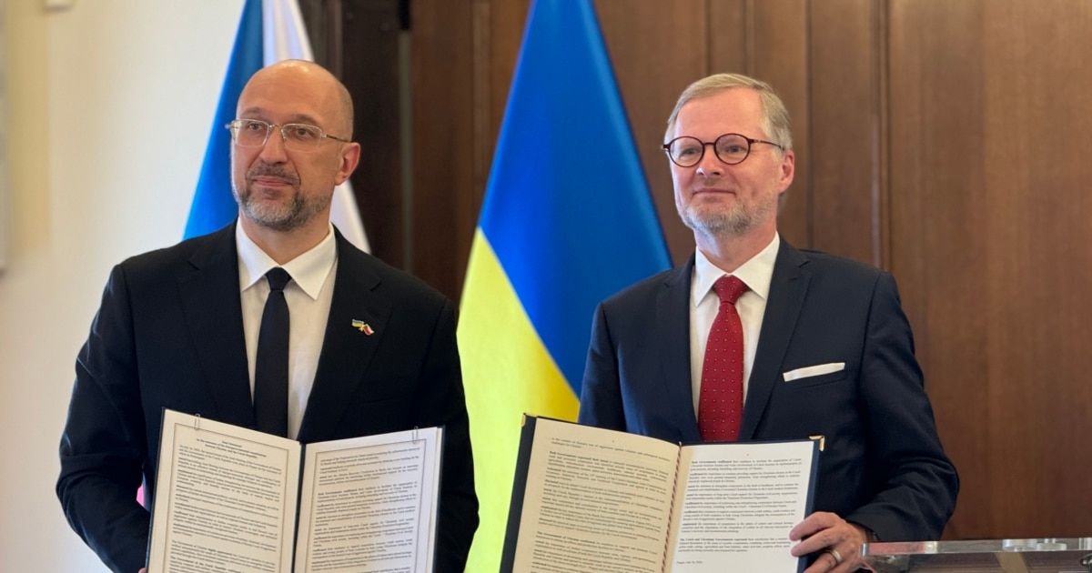 Kievi dhe Praga pajtohen të prodhojnë pushkë dhe municione në Ukrainë