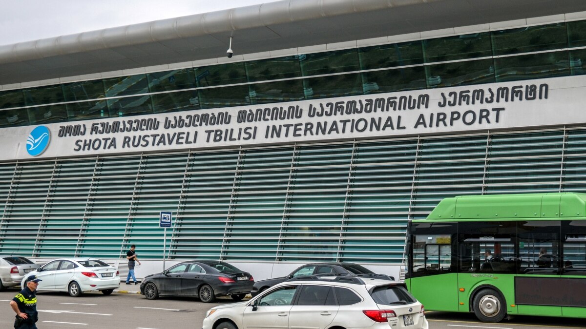 თბილისის საერთაშორისო აეროპორტმა ნისლის გამო რამდენიმე თვითმფრინავი ვერ
