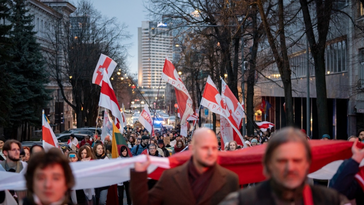 Exiles Mark Anniversary Of Belarusian People's Republic In Vilnius