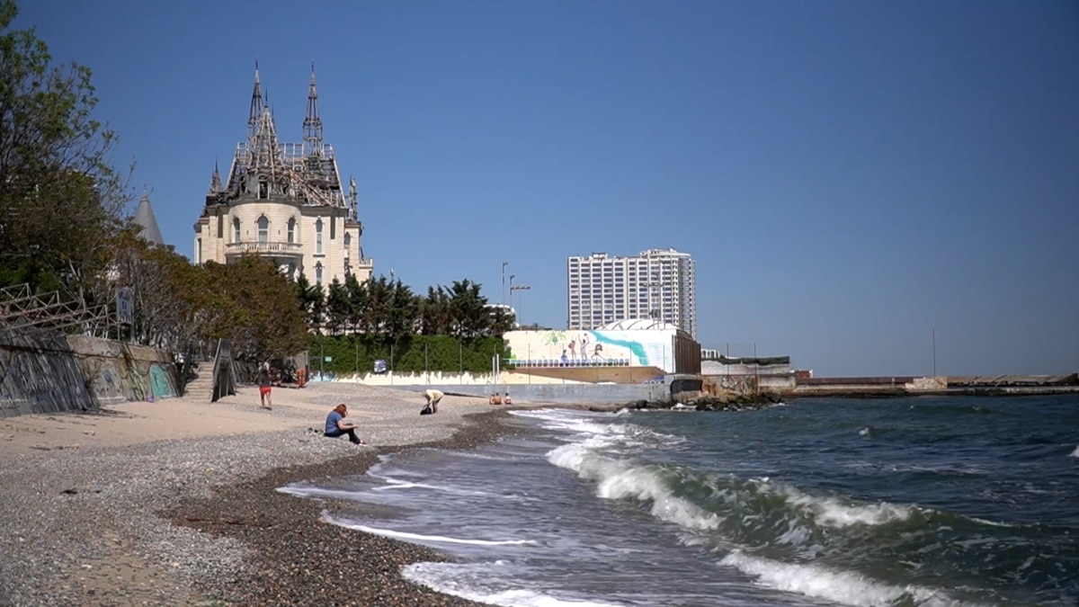 Ukraine Says Russia Used Cluster Bomb In Odesa Strike On 'Harry Potter ...