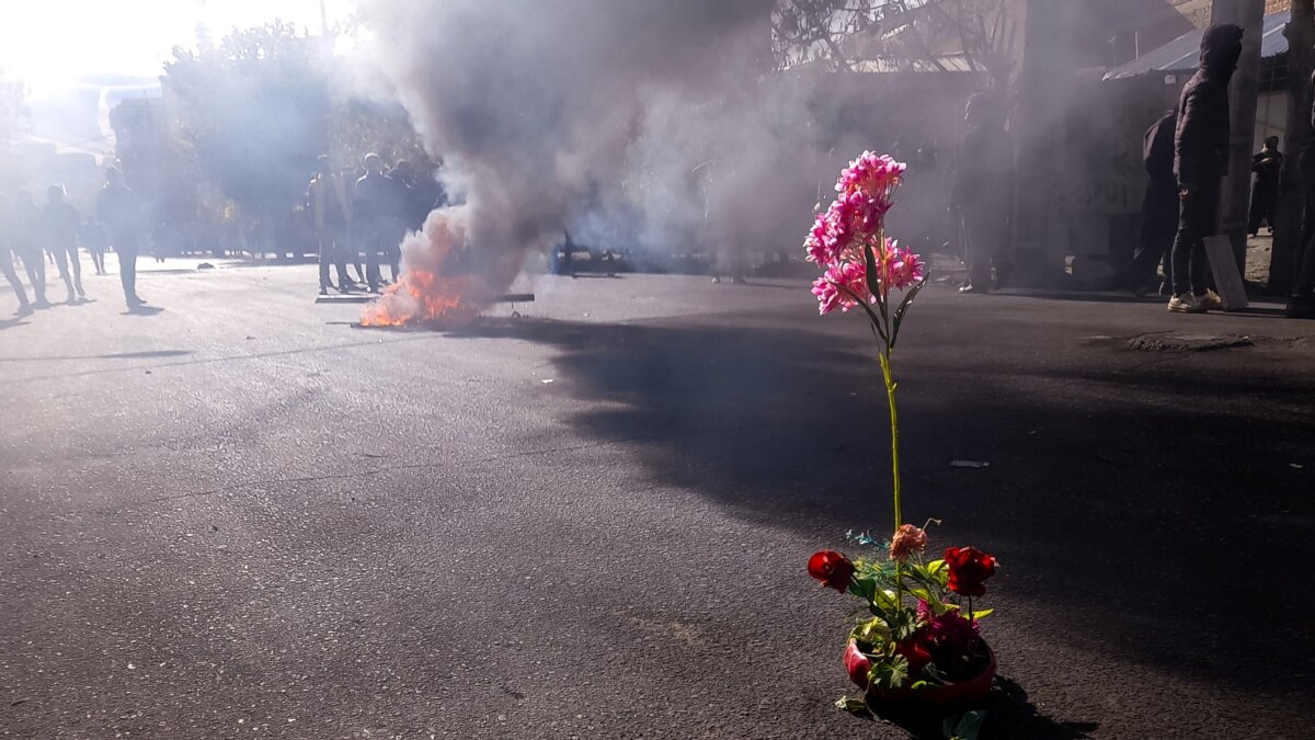 Iranian Protesters Who Received Amnesty Face New Cases, Activist Group Says