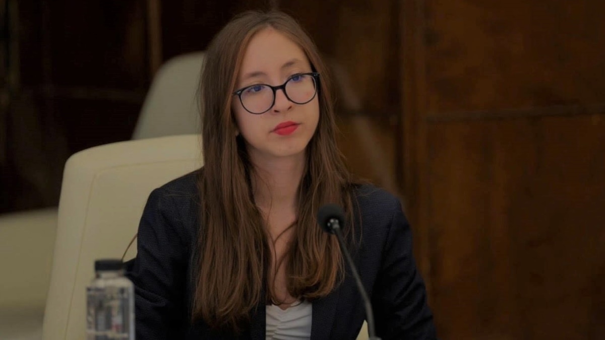 #10Întrebări | Miruna Croitoru, Consiliului Elevilor: Admiterea la ...