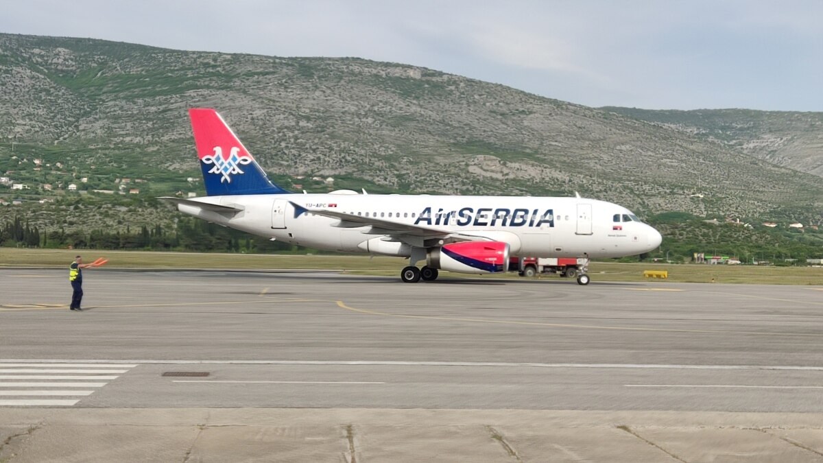 Uspostavljena avionska linija Beograd-Mostar, doputovao i Vučić