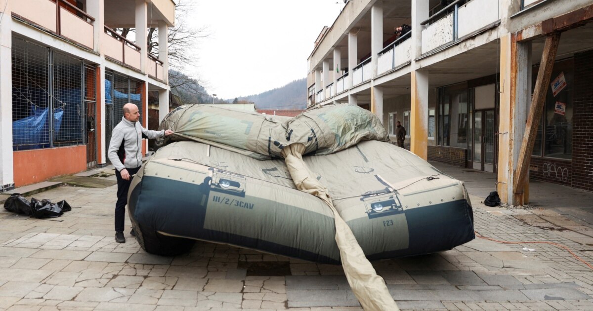 Inflatable Tanks And Missiles: Czech Firm Makes Decoy Armaments