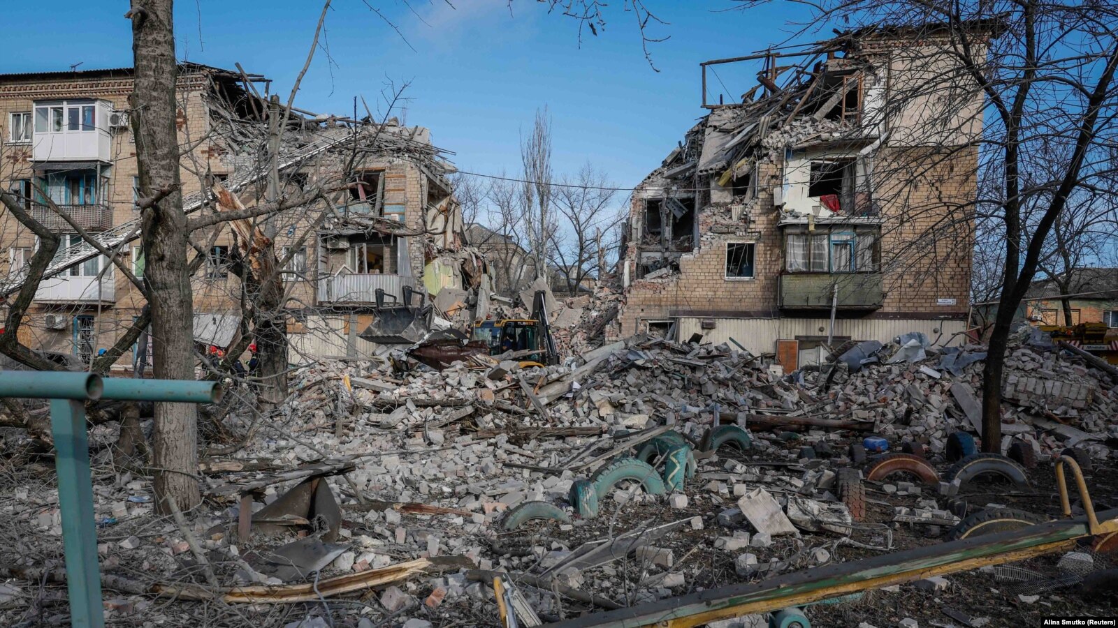 ДСНС рятувальні роботи на місці удару в Селидовому завершили Читайте на Ukr Net