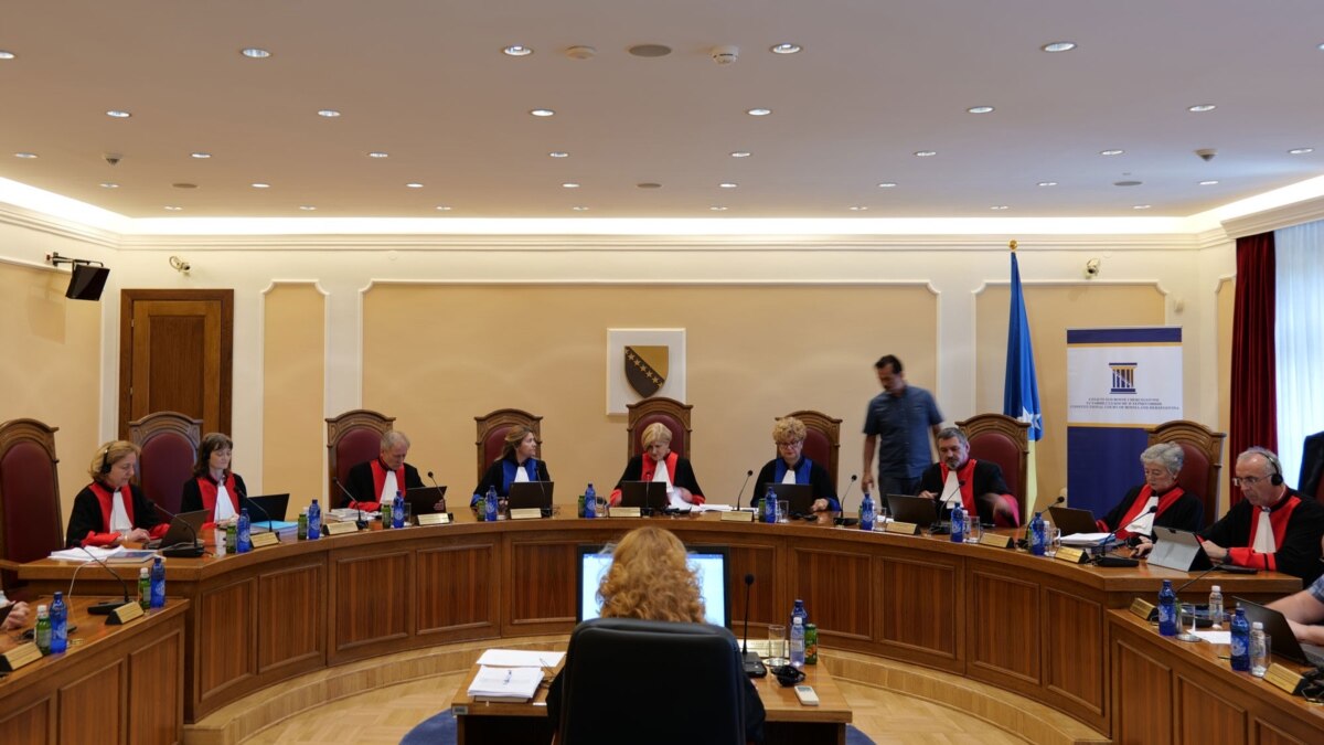 Ustavni sud BiH utvrdio neustavnost zatvorskih kazni za vrijeđanje ...