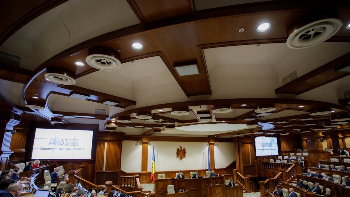 Parlamentul Republicii Moldova condamnă invazia rusească în Ucraina