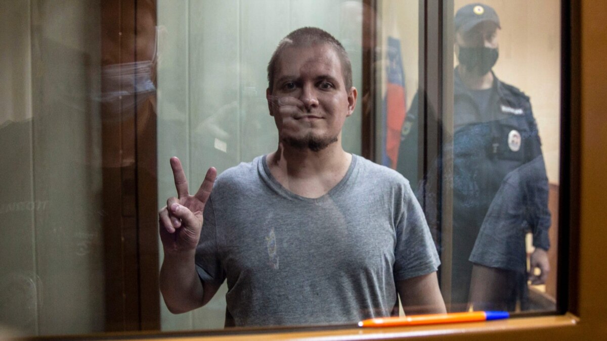 Russian Blogger Jailed For Covering Ukraine War Recognized As A ...