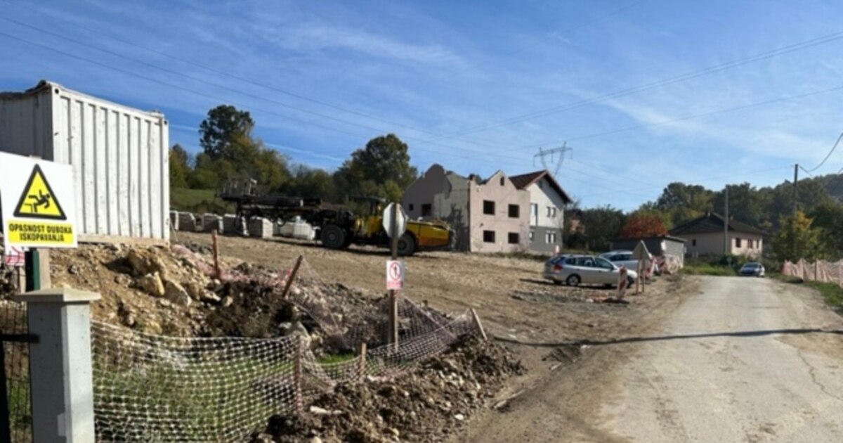 Kuće na autoputu kod Doboja