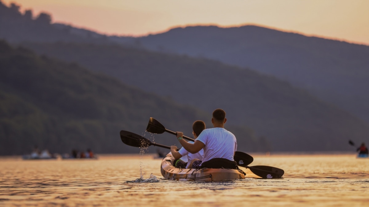 Kajakim në perëndim