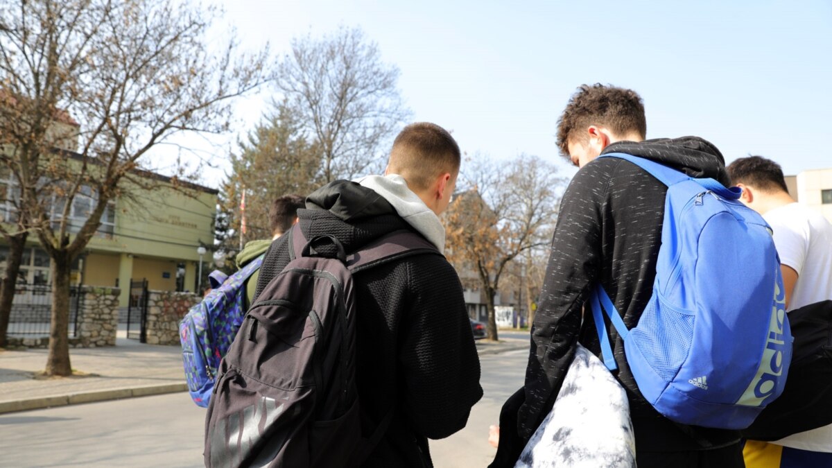 Пронајдени се малолетници за лажни дојави за бомби во Србија и БиХ