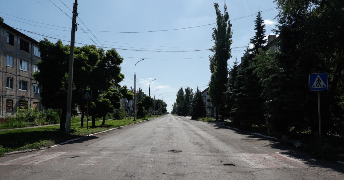 „Novohrodivka este în flăcări”: Forțele ruse intră în satul din zona de ...