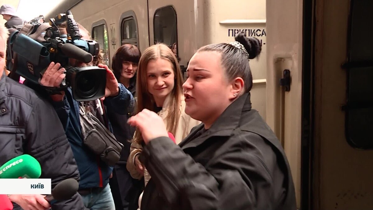 «Аполітичне пресування було дуже великим»: реперка Alyona Alyona ...