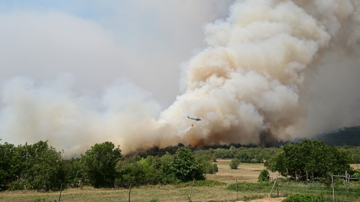 Požar u Sloveniji divlja, evakuacije stanovništva
