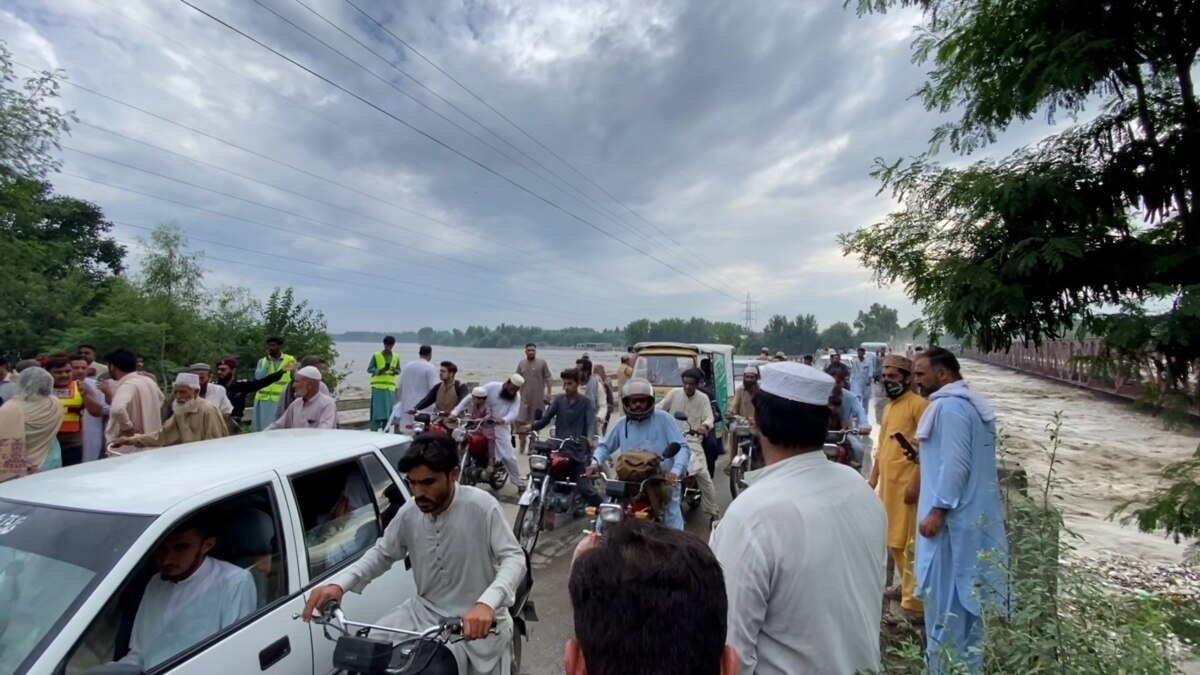 Relentless Rain Threatens Key Infrastructure In Pakistan