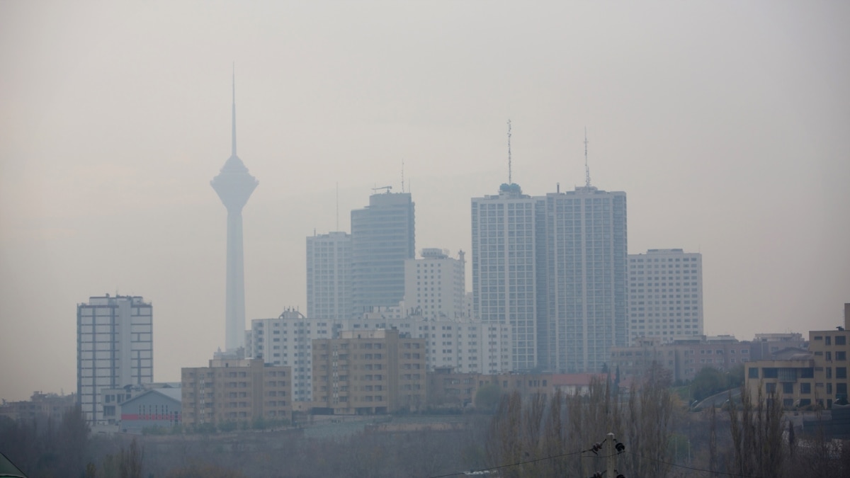 Air Pollution Triggers Tehran Shutdown