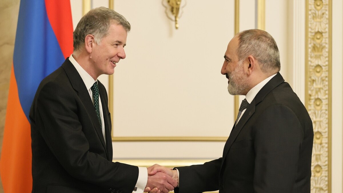 Pashinian Again Meets British Spy Chief