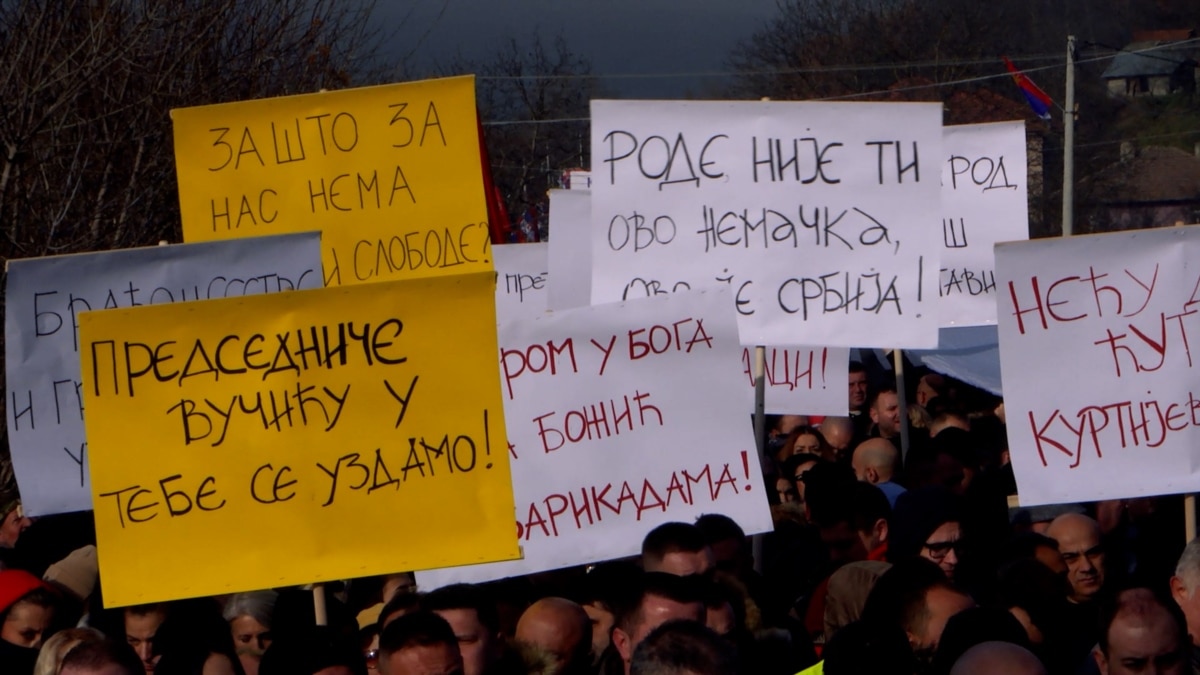 Kosovo Serbs Present Conditions For Removing Roadblocks At Protest In North