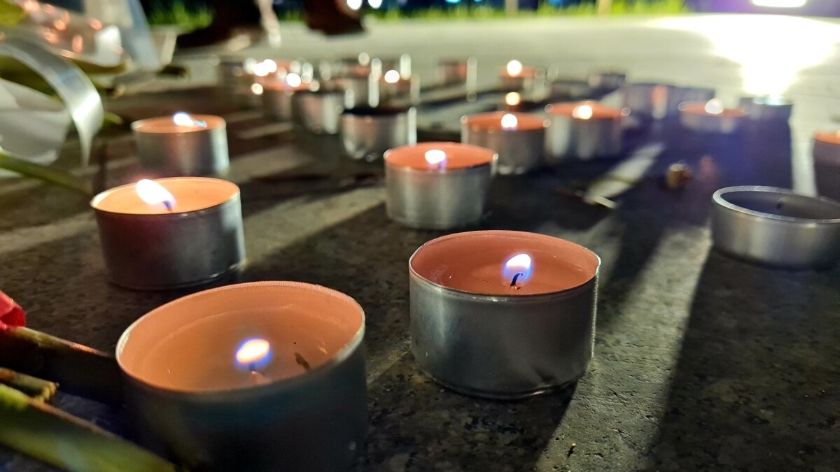 Ndizen qirinj në nderim të ish-sekretares Albright