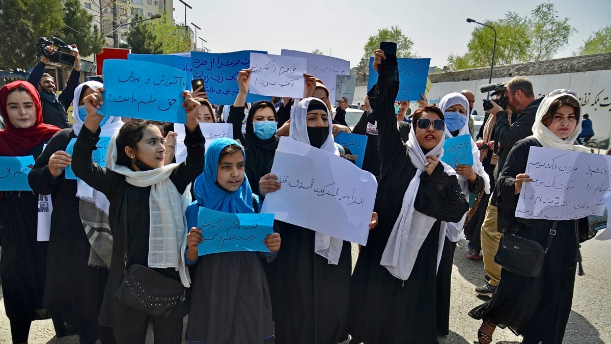 عفو بینالملل جامعه جهانی در گفتگو با طالبان حقوق زنان و دختران را خط