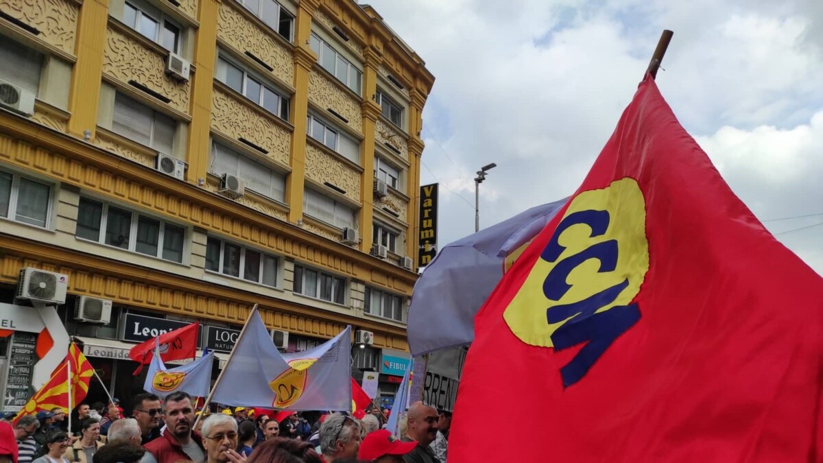 ССМ Да не се уназадуваат и кратат работничките права за недела неработен ден