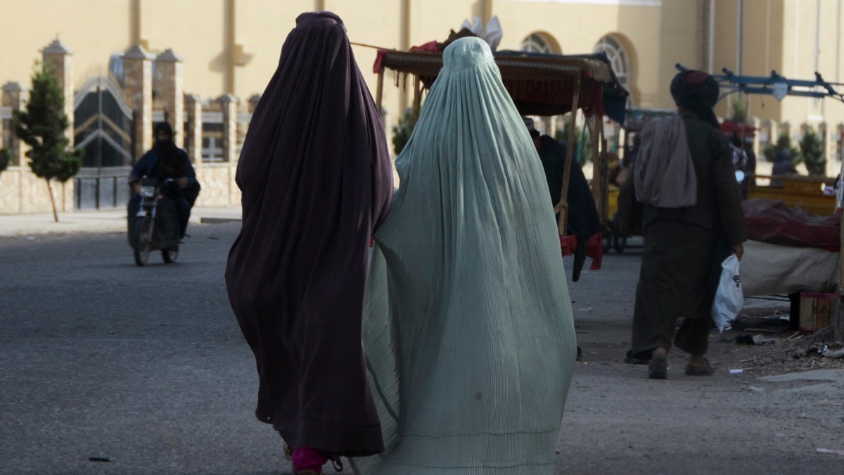 Talibans Treatment Of Women May Be Crime Against Humanity Un Experts Say
